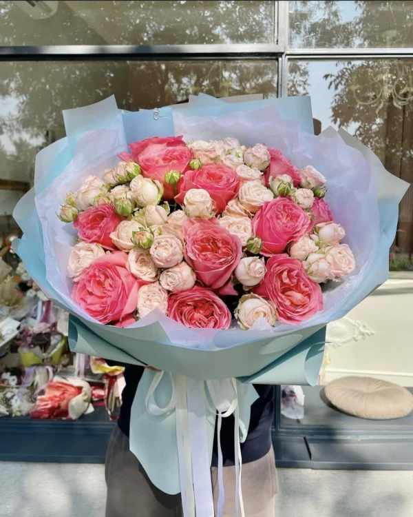 “Bombastic and pink roses” bouquet with delivery in Krakow | Florima ...